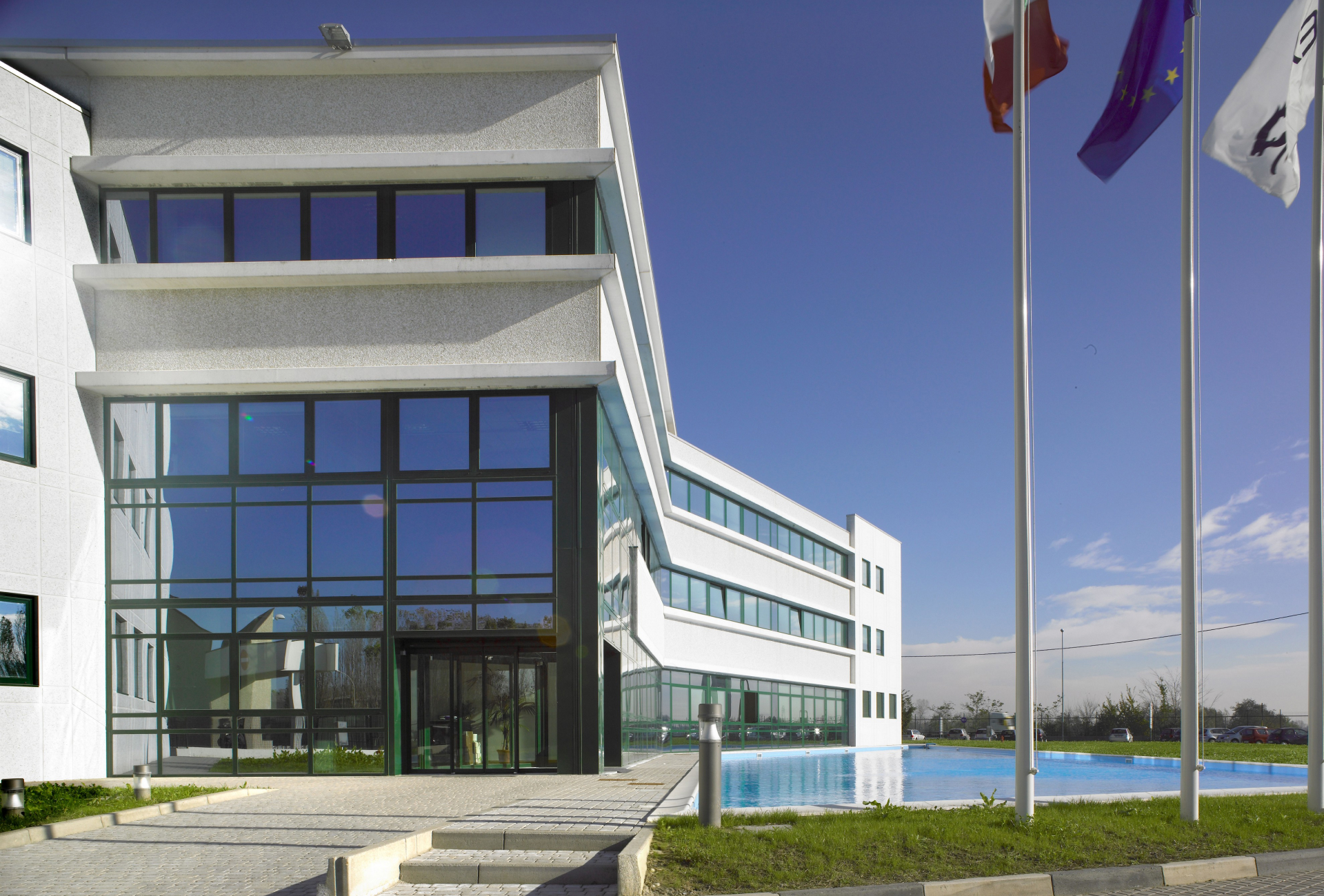 DHL - Magnetti Building